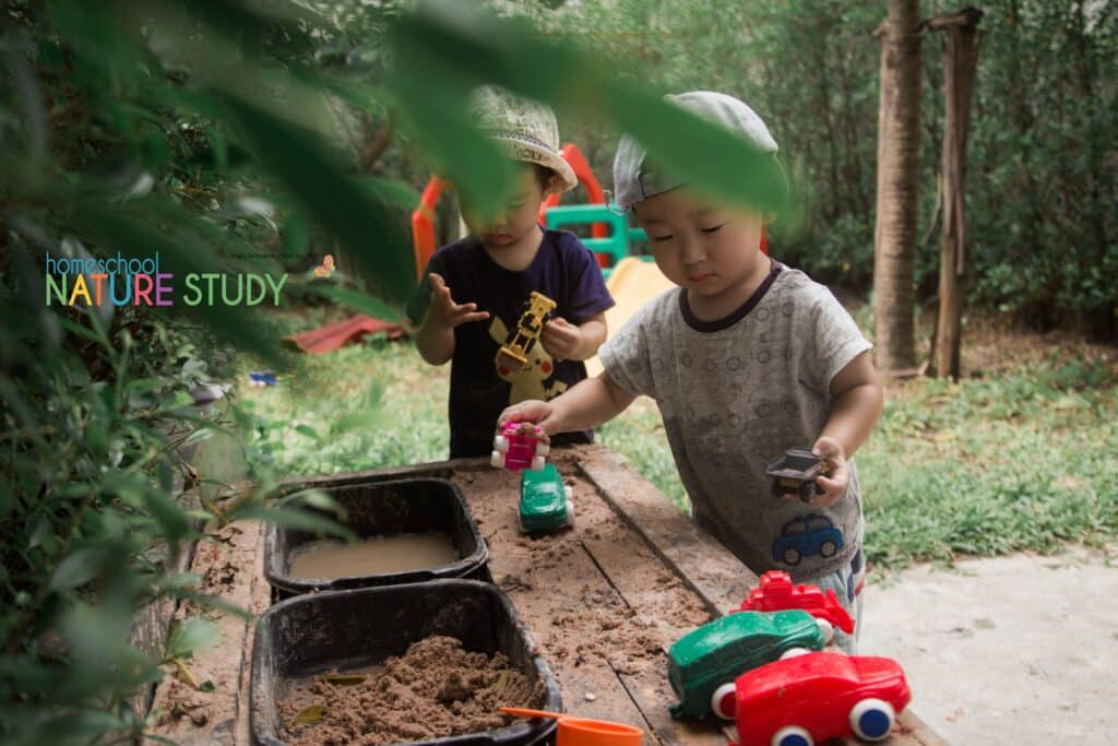 Creating Outdoor Space for Creative Play For Your Children - Homeschool ...
